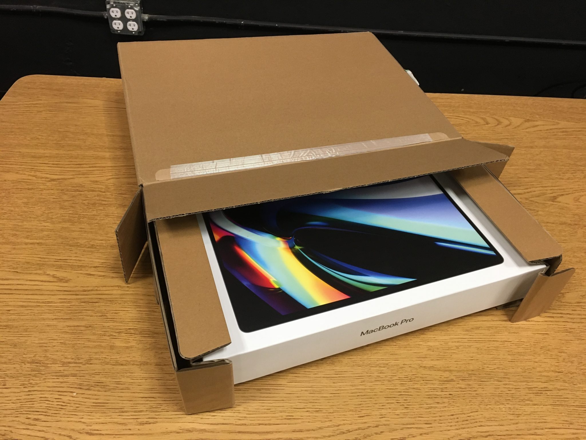 Return Shipping Instructions - MacBook Pro and iPad Pro - 2 Pop